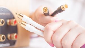 Proper Guide On How To Split RCA For Multiple Amps | Audio Curious