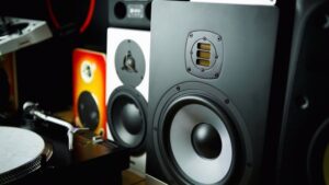 Ribbon Tweeter Vs Dome Tweeter: Which Is Best? | Audio Curious